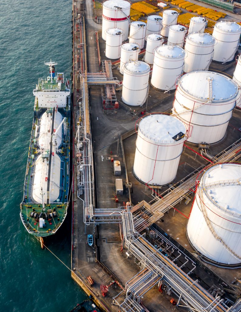 Air Compressors For Standard Oil & Gas Industries | Quincy Compressor